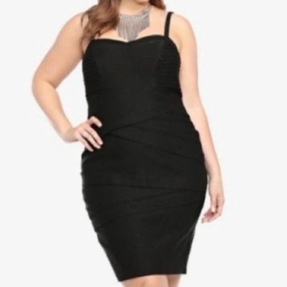 torrid | Dresses | Nwt Torrid Black Smocked Sweetheart Splice Bodycon ...